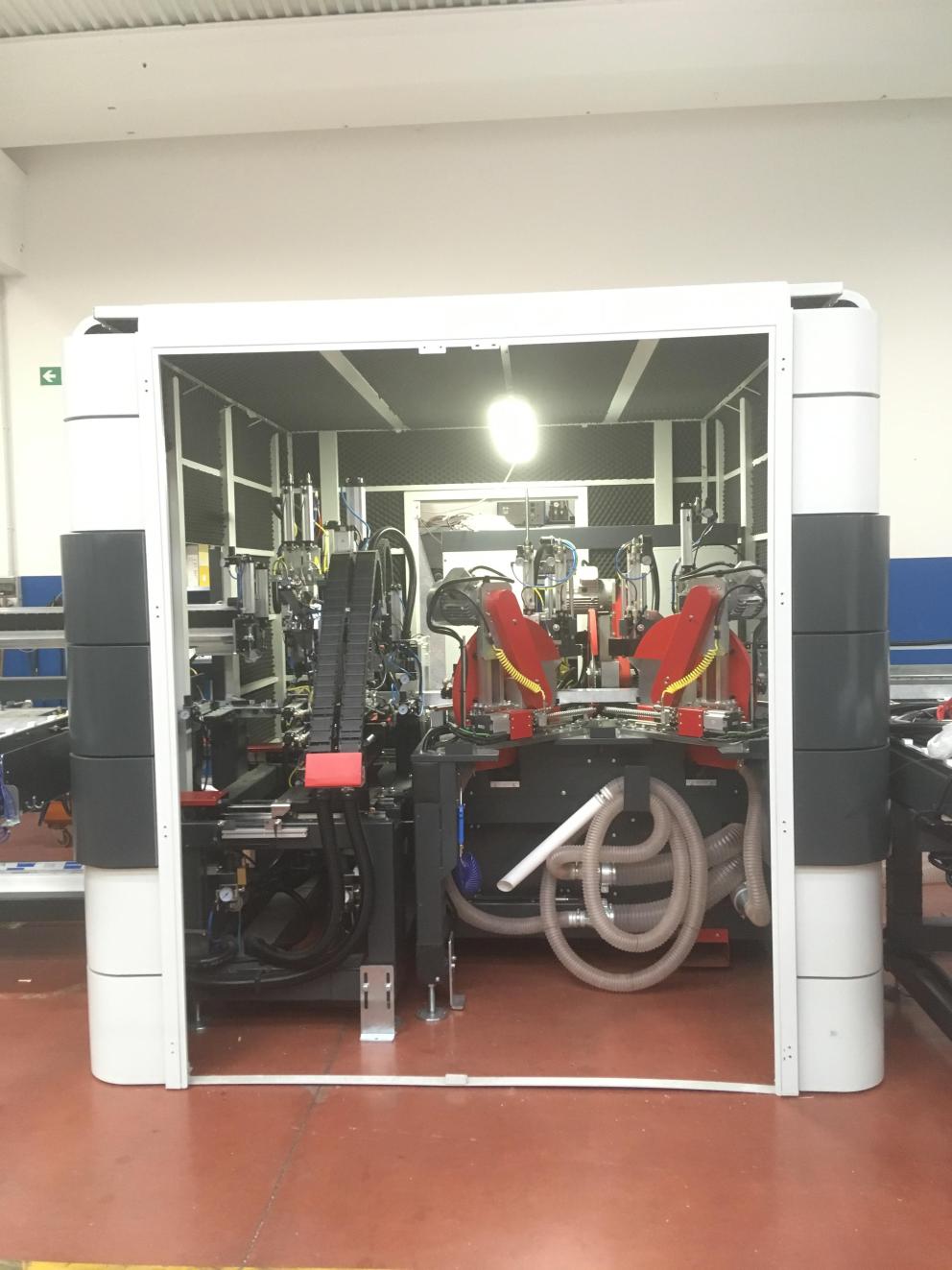 MR UIT HALSTEREN | Viva Machines